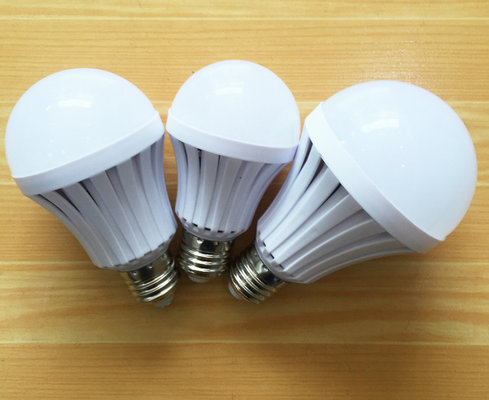 Rechargeable Intelligent Emergency Led Lighting Bulb 5w 4 Hours Emergency Time