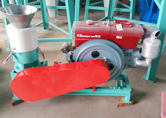Customized Flat Die Feed Pellet Mill , Diesel Pellet Machine 12 Months Warranty
