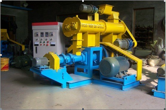 Animal Fish Feed Making Machine , Fish Feed Production Equipment One Year Warranty