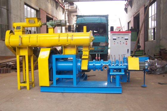 Animal Fish Feed Making Machine , Fish Feed Production Equipment One Year Warranty