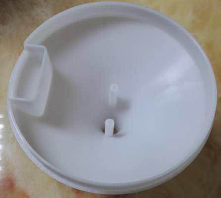 2 Cavities Edge Gate Custom Injection Molding For Milky PP Polypropylene Funnel