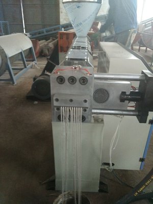 PET Plastic Granulator Machine , 800kg/h Capacity Plastic Recycling Machinery