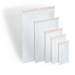 White Kraft bubble mailers padded envelopes