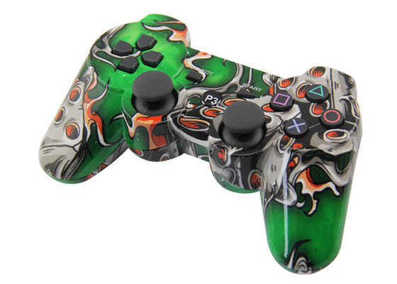 Plastic Microsoft Xbox One Controller Built - In Rechargeable Lithium - Ion Battery