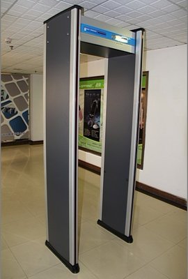 Airport use Walk Through Metal Detector with 6 detecting zone and LED Display