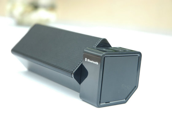 2013 portable mini Bluetooth Stereo Speaker with any 3.5mm audio And Hi-Fi Stereo For MP3 Player / Laptop