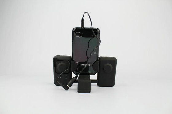 ABS USB Port Portable Speakers With 4*AAA Batteries For Iphone & Ipad / Mobile Phone Accessory