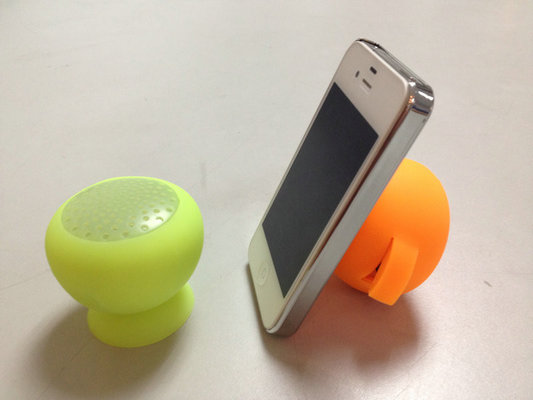 Eco-friendly Suction Cup V2.1 + EDR 2 Color LED Rechargeable Bluetooth Speakers For Laptop, Computer