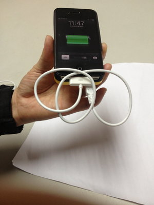 Power-Case Yellow Portable Iphone Bluetooth Speakers / Mobile Phone Accessory For Iphone 4 / 4S
