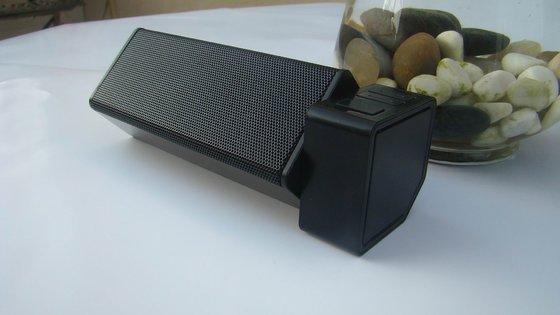 Hi-Fi Stereo Portable Iphone Bluetooth Speakers Support SD / TF Card