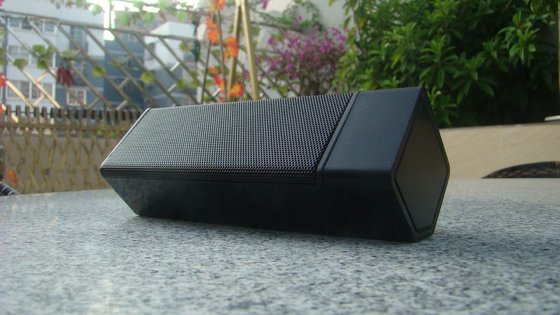 5W Portable Bluetooth Stereo Speakers With Fm Radio For Outdoor Carry