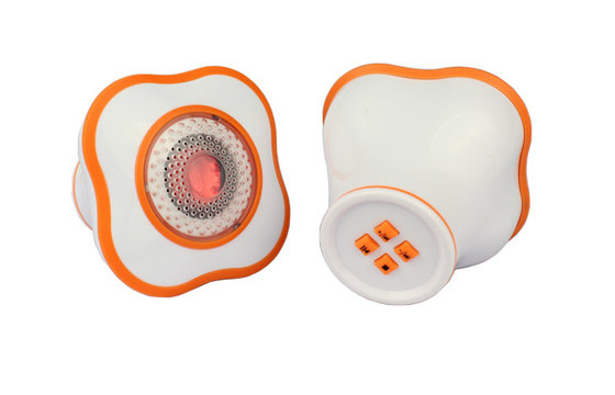 Newest waterproof Bluetooth Stereo Speakers with DC 2.0 charging port
