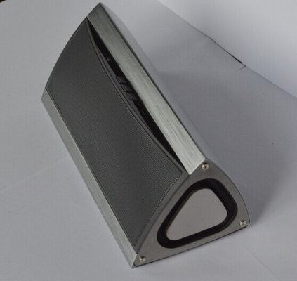 portable bluetooth speaker with fm radio mp3 player with built in speaker woofer speaker