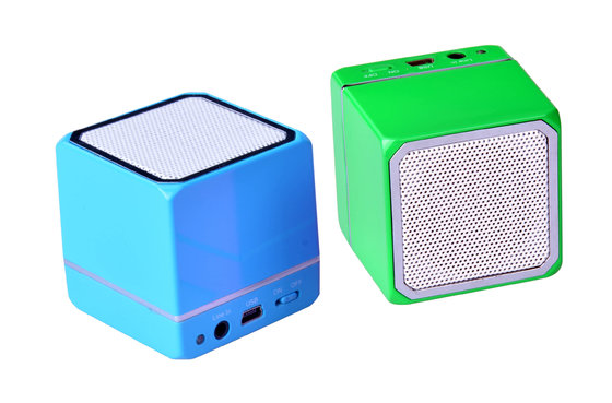 Bluetooth mini speaker, high quality heavy bass, widely used homes, outdoor