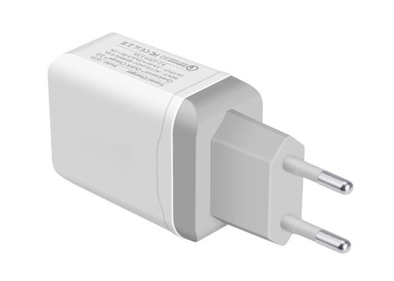 1 USB Quick Mobile Phone Charger , Usb Port Wall Charger Strong Shockproof