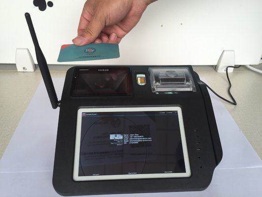 Marquez sur tablette le terminal sans fil androïde de paiement de carte de 7 pouces avec l'option de batterie du Li-ion 2200mA