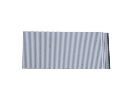 Los paneles de pared presionados aislados del metal, los paneles grabados en relieve acanalados de la puerta exteriores