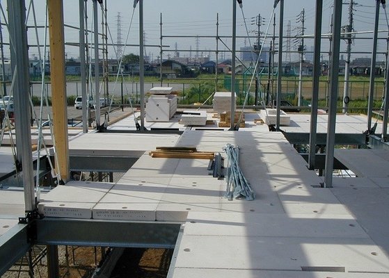 Commercial Light Section Steel Structure Villa Pre Engineered Bolts Connection