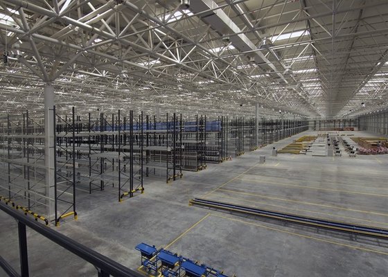 Large Span Space Steel Structure Warehouse With Crane Beam Modern Design