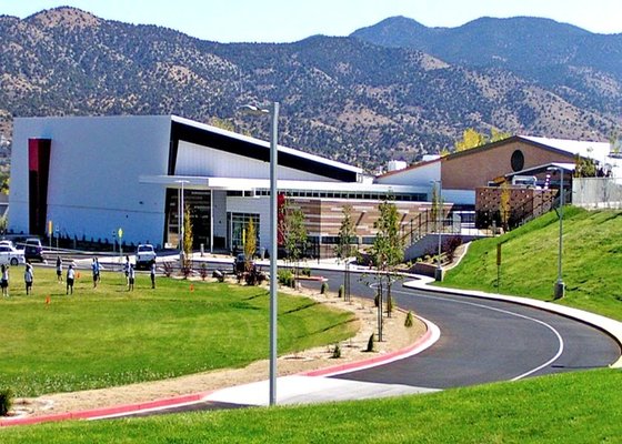Irregular Style Painting Pre Engineered Steel Buildings With Tapered Columns