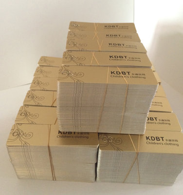金印刷されたペーパーこつは 350GSM 厚さのペーパー 2 Picese に付けます