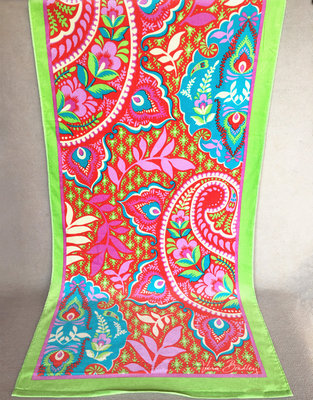 Happiness Symbolized Flower Jacquard Beach Towel With Lime Green Border