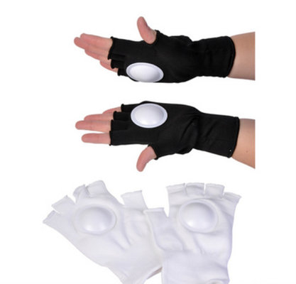 clapping gloves