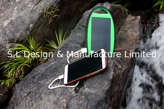 high effiency solar charger waterproof dustproof shockproof skidproof Build-in full 7000mAh li-polymer Emergency LED fla supplier