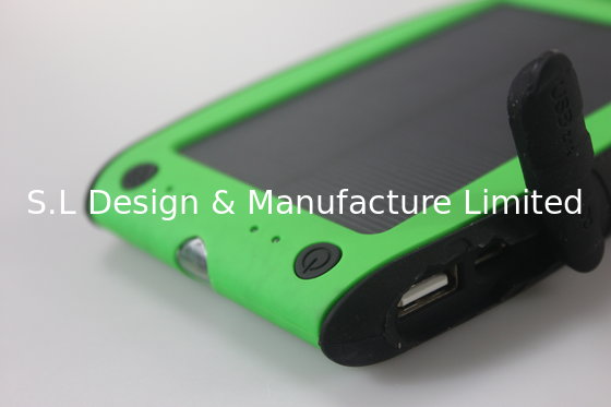 monocrystal solar charger waterproof dustproof shockproof skidproof Build-in full 7000mAh li-polymer Emergency LED flash supplier
