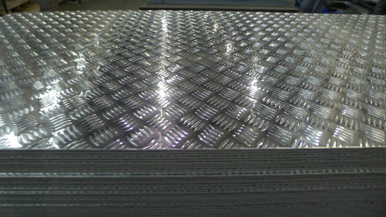 3003 5052 5083 6061 Hot Rolled Aluminum Tread Plate Diamond Plate Sheets and Coil