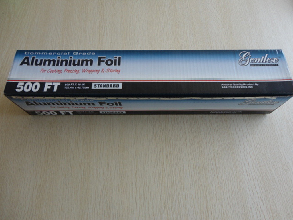 Household aluminum foil roll in oven for food use with color box 150m