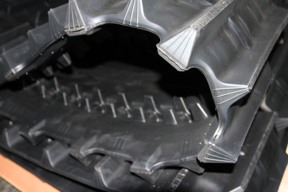 Kubota DC35 Rubber Track (400X90PX43),400mm width and 43 links