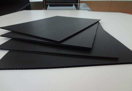 2018 China factory directly sale 2mm thick corflute plastic roll for floor and wall protection