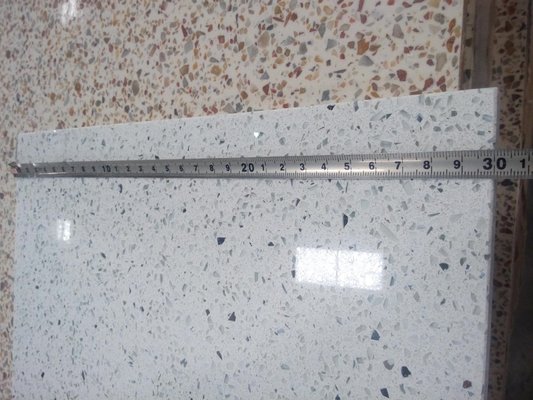 600 x 600mm Quartz Floor Tiles Light Grey Quartz Wall Tiles Shower Panels