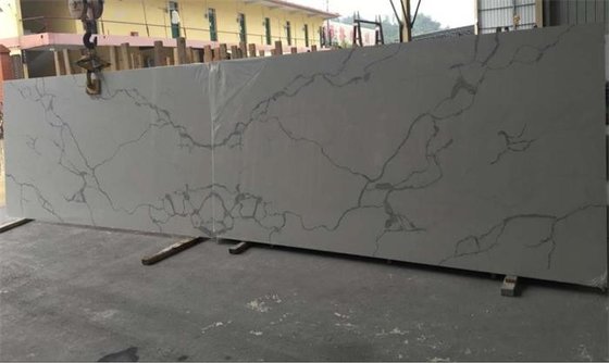 Well Polished Calacatta Alaska Quartz Stone Slabs For Bathroom Vanity Tops