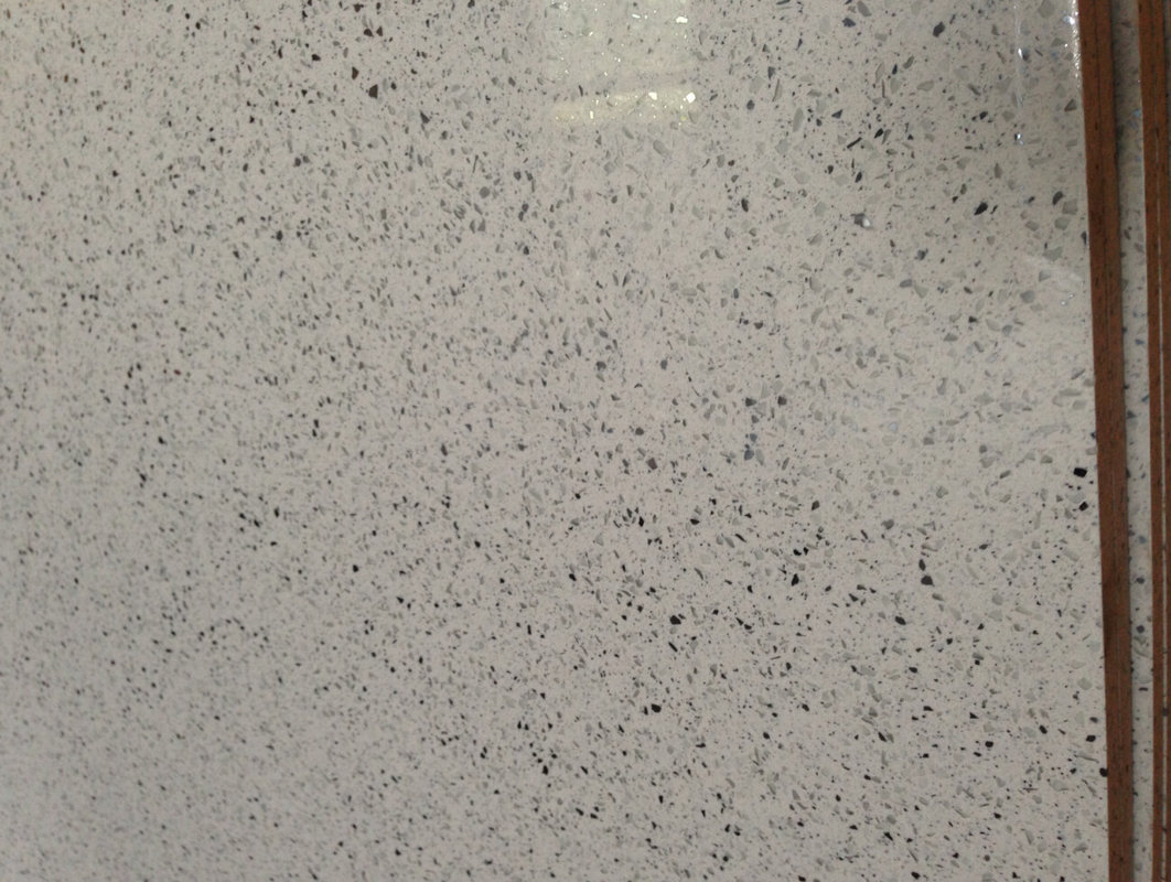 Custom Made Quartz Floor Tiles Platinum Silver Quartz Stone Slabs 300mm x 600mm