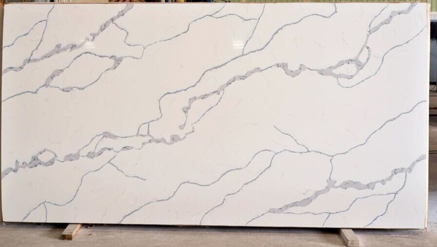 Prefered Calacata Alaska Jumbo Slab Quartz Stone Tile Polished Honed