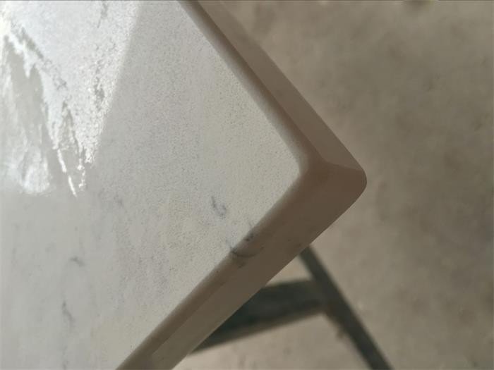 Custom Made Carrara White Engineered Quartz Bathroom Vanity Tops High Hardness