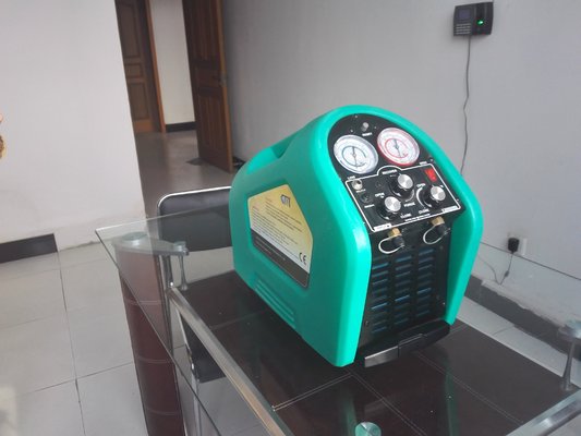 CM3000A Portable Refrigerant Recovery Machine 1 HP Oil Less R410A / R22