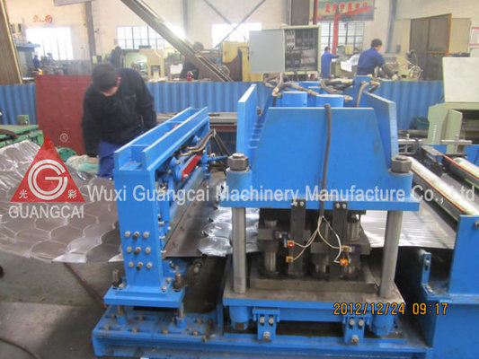 Profile Roofing Sheet Cold Roll Forming Machine with 45# Steel , Full Automatic