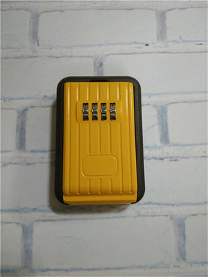 4 Digit Code Wall Mounted Key Lock Box / Outdoor Lockbox For Keys Multiple