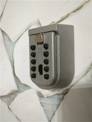 Adjustable Outside Key Lock Box Storage , Outdoor Wall Mounted Key Safe