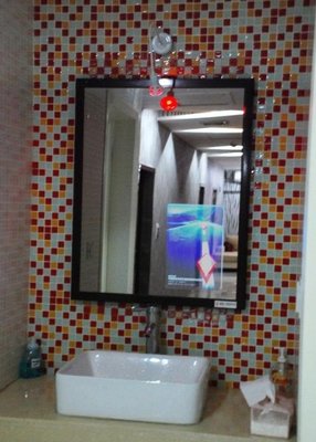 Factory price 32,42" magic mirror tv,magic mirror ad player,magic mirror advertisement for washing room/spa room