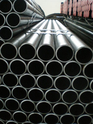 Hot Roll Carbon Steel Seamless Pipe EN10216-1 , Black Painting / Varnish / Passivation Tube