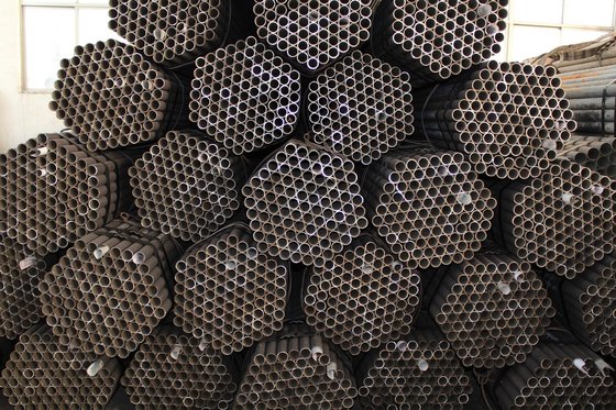 ASTM A333 Grade 6 Pipe , 1/8 - 4 inch Carbon Steel Seamless Pipe For Low - Temperature