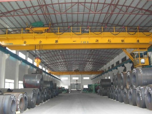 Double Girder Electric Overhead Travelling Crane With Hook / Compact Gear Motor supplier