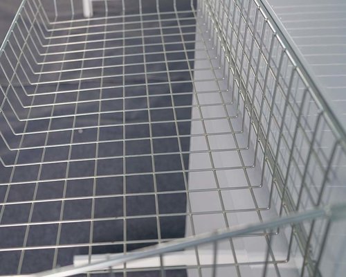 300kg Capacity Supermarket Display Racks With Wire Basket , Store Display Stand