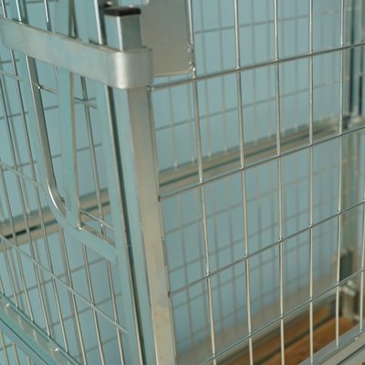Metal Supermarket Storage Cage Without 4 Wheels Metallic Material