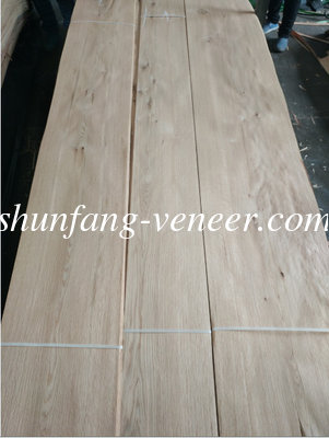 KNOTTY OAK VENEER PIPPY OAK VENEER WITH RUSTIC TEXTURE supplier