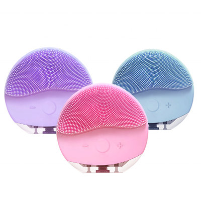 Amazon Hot Cheap Rechargeable IP7 Waterproof Electric Sonic Silicone Facial Cleansing Brush supplier